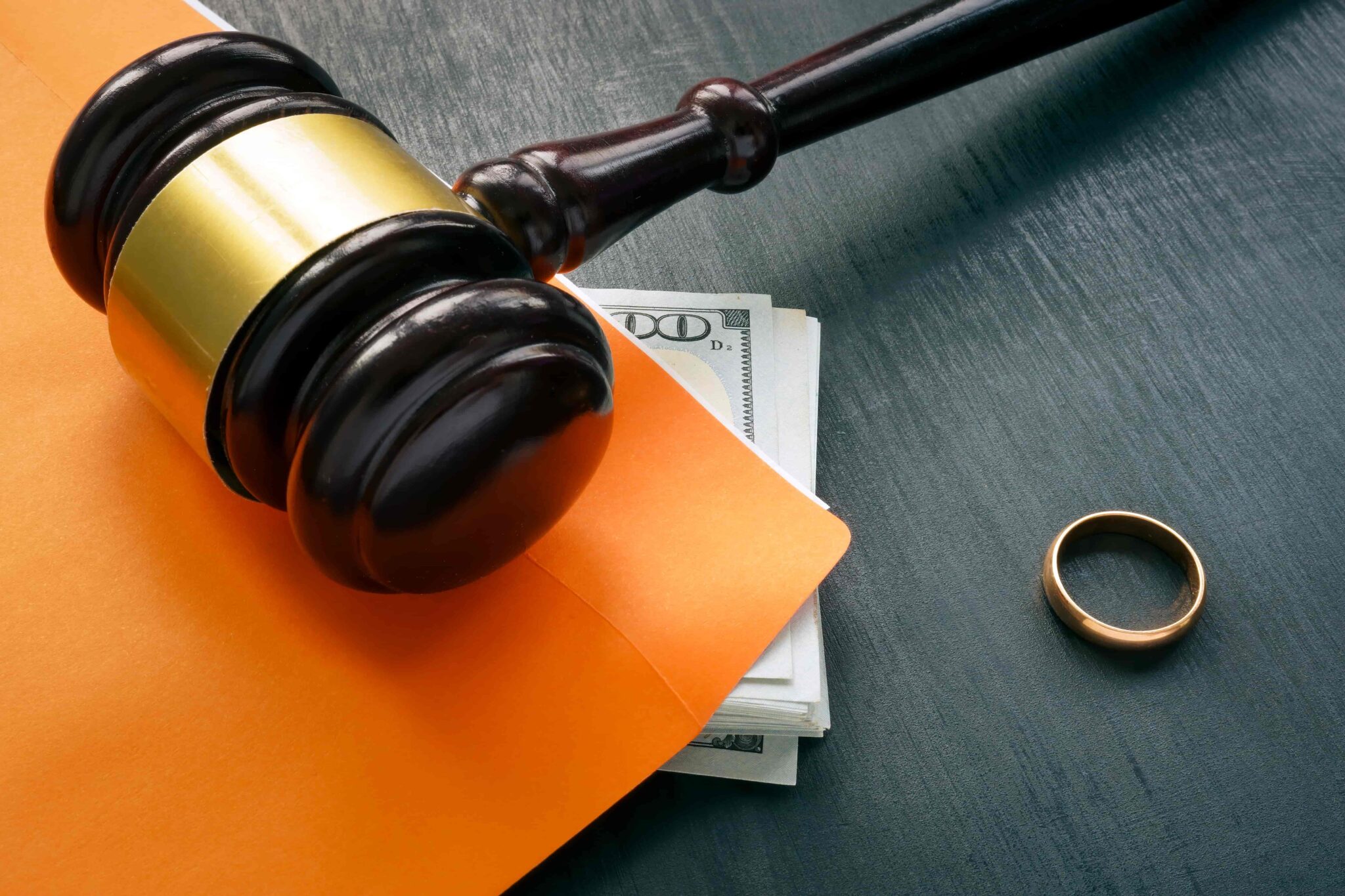 How Is Alimony Determined in Michigan? A Michigan Divorce Attorney Explains